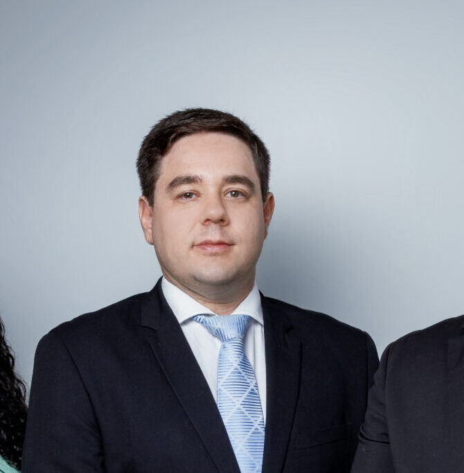 Rhuan Alves de Azevedo é eleito presidente da OAB Alvorada com foco na ...